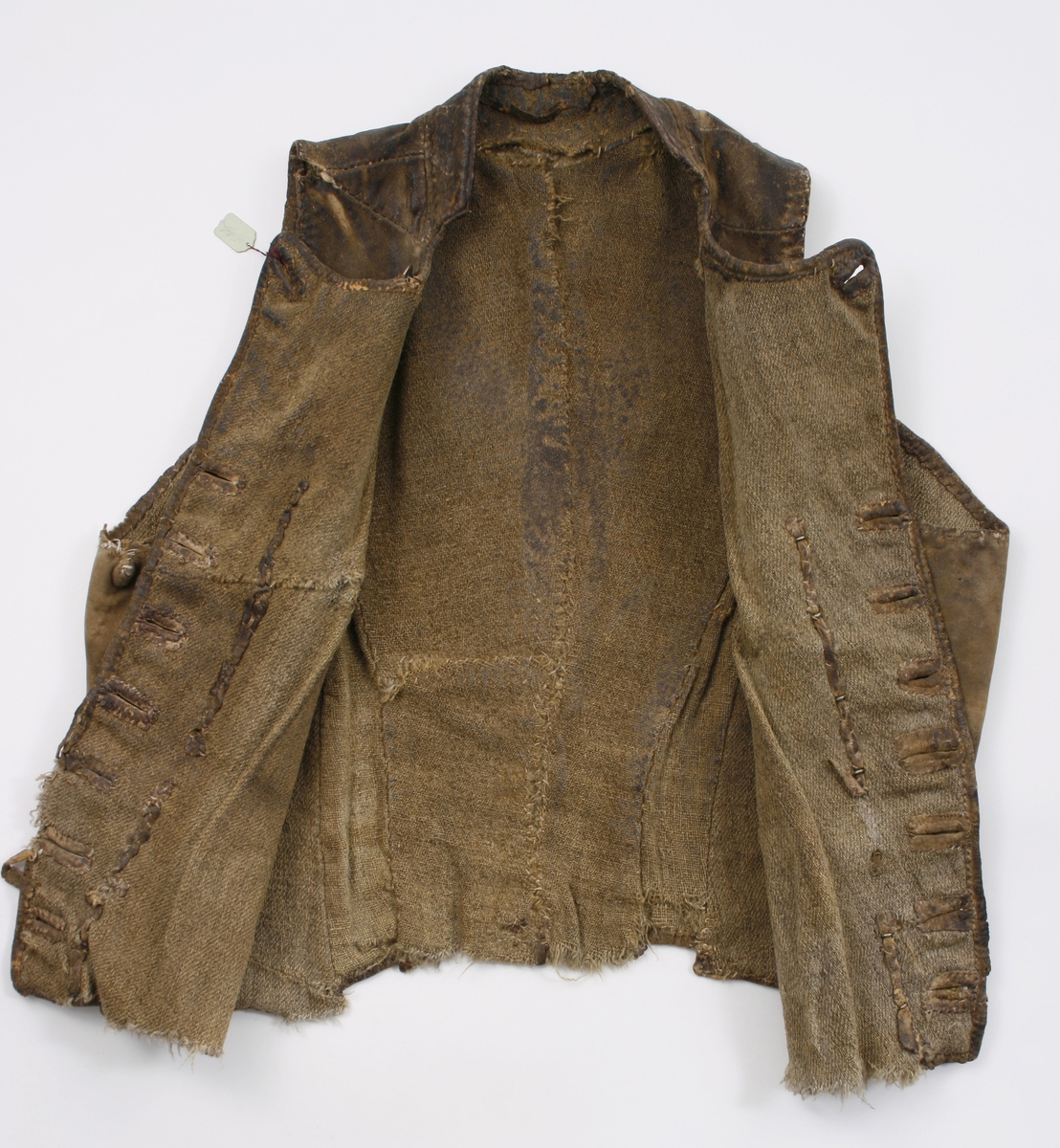 Vest - Sverresborg Trøndelag Folkemuseum / DigitaltMuseum