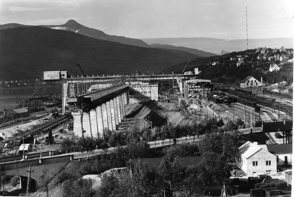 Narvik. Demag-anlegget under oppførelse på LKAB's område ...
