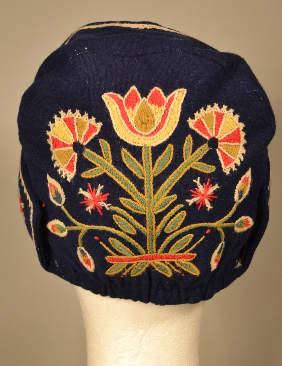 Bunad - Lands Museum / DigitaltMuseum