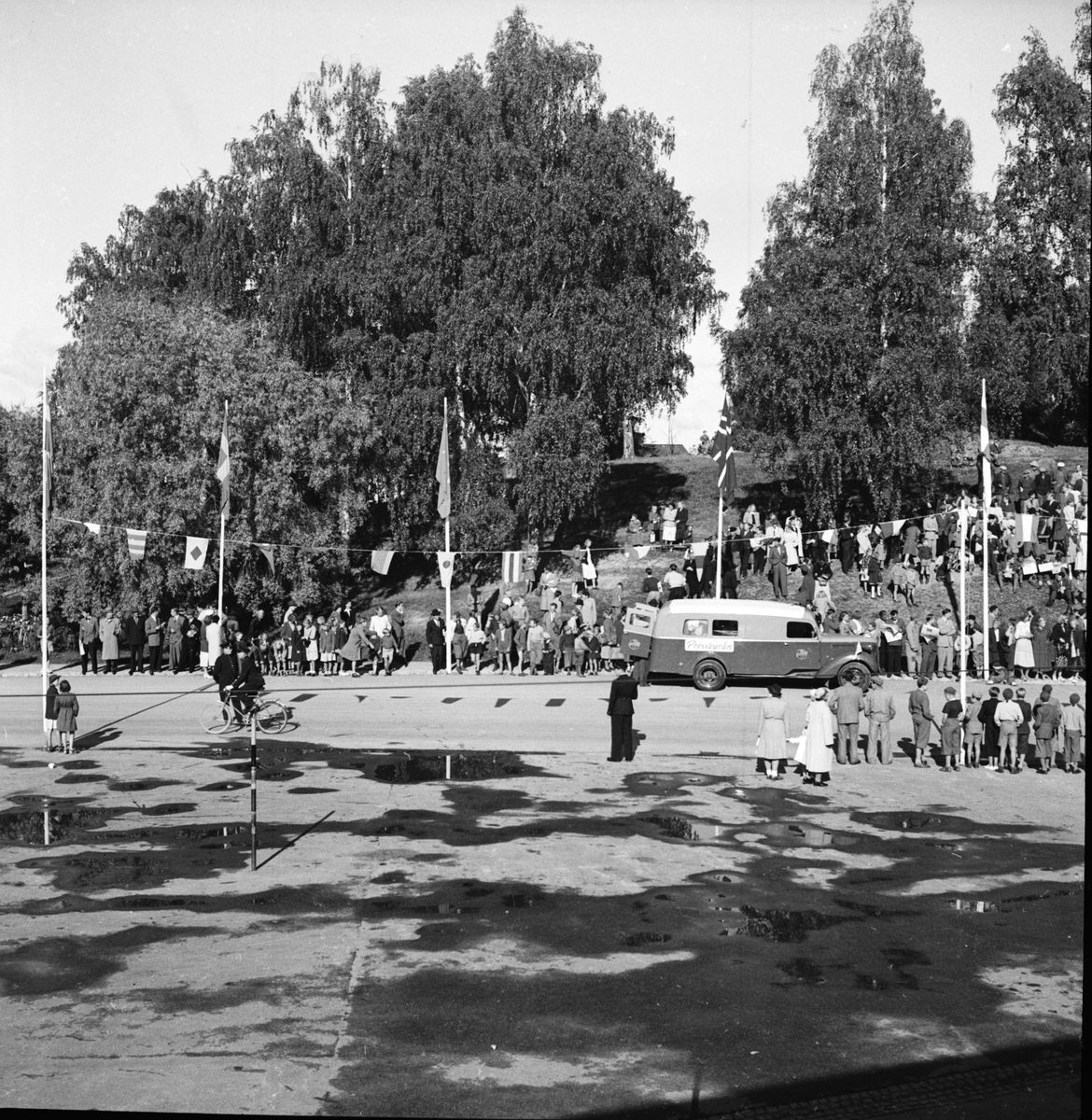 Cykel start för 6 dagars i Bollnäs. Ragnar Stenborg-Pettersson ...