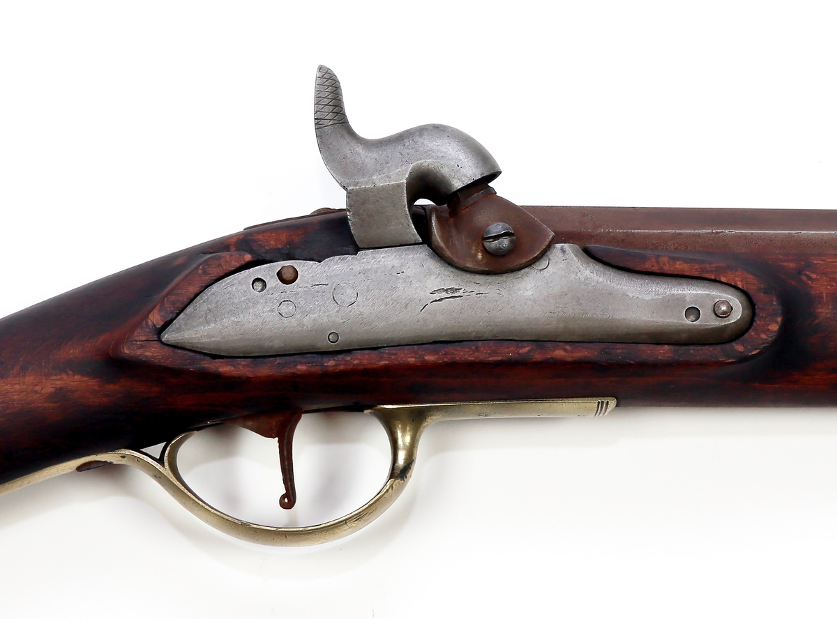 Gevær - rifle - Anno Glomdalsmuseet / DigitaltMuseum