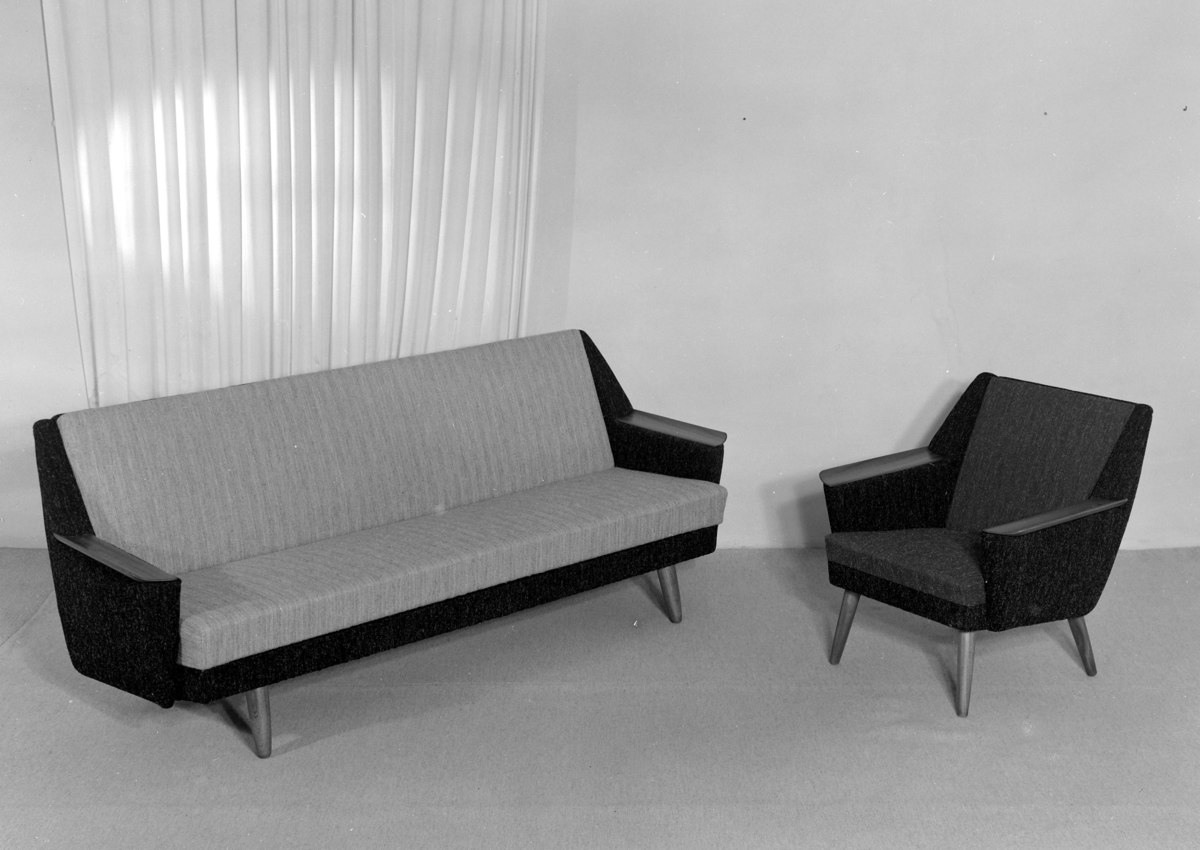 Sofagruppe med sovesofa. - Møbelmuseet / DigitaltMuseum
