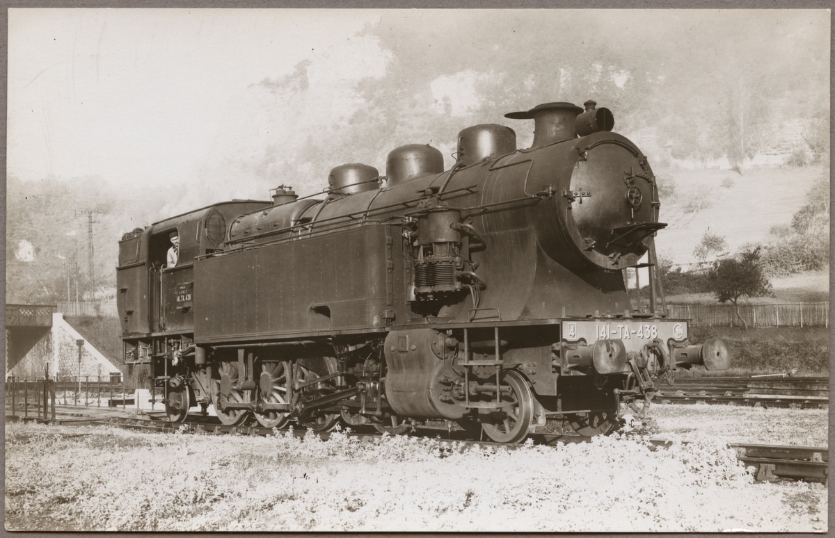 Société Nationale des Chemins de fer Francais, SNCF 141 TA 438 ...