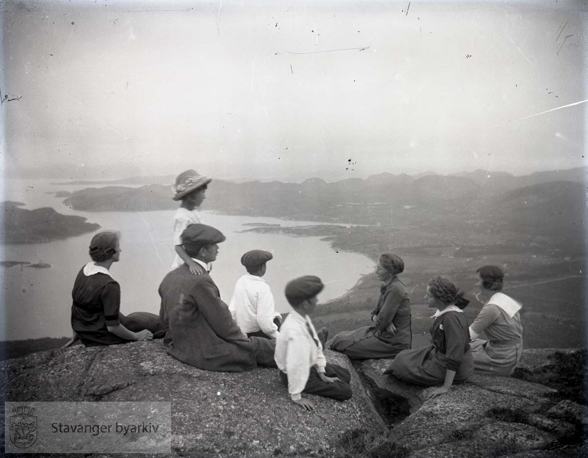 Familien Paulsen på tur - Stavanger byarkiv / DigitaltMuseum