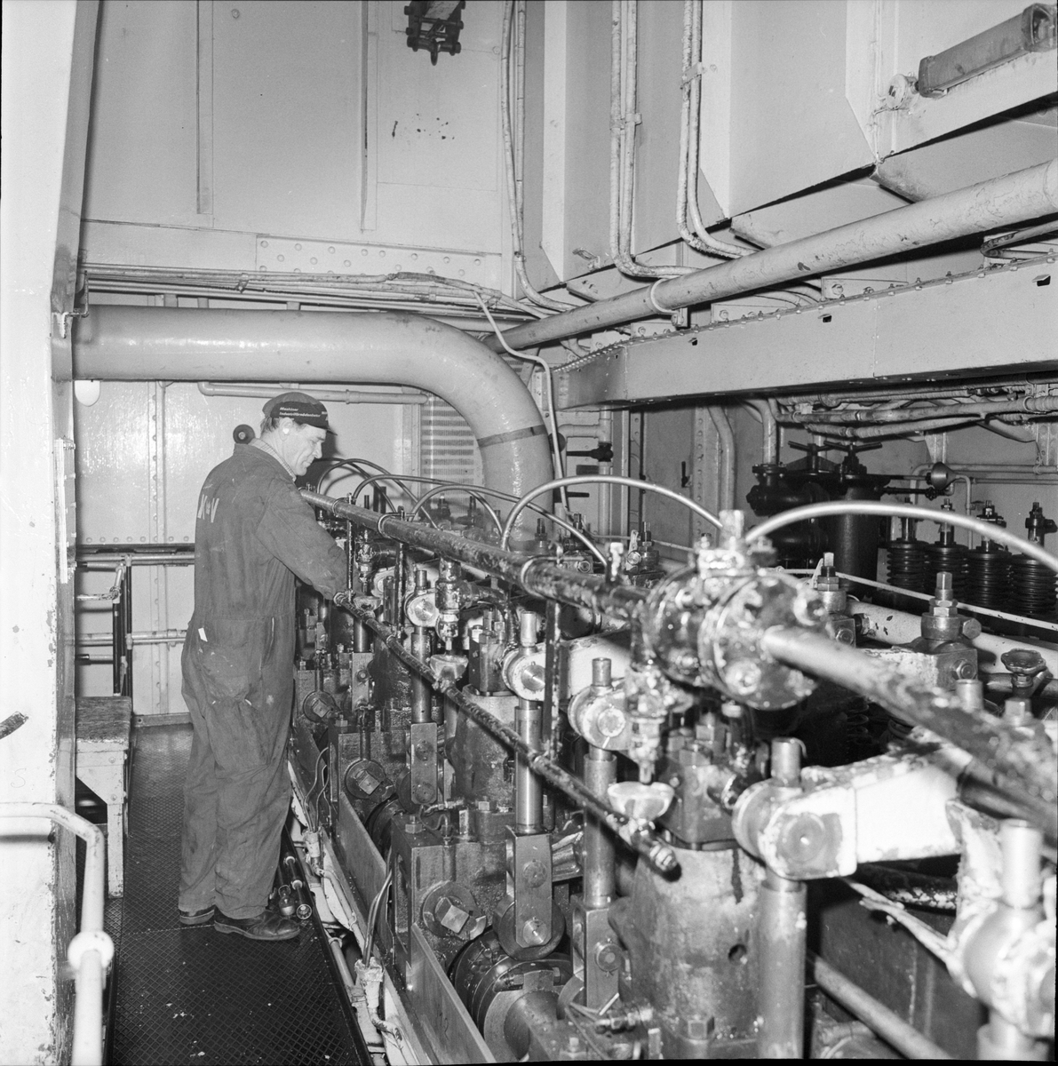 Provtur med isbrytaren Ymer (varvet runt) - Marinmuseum / DigitaltMuseum