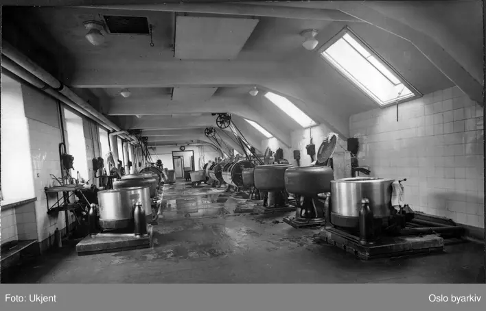 Torggata bad. Loftetasjen med vaskeriet og systue for betjeningstøy ...