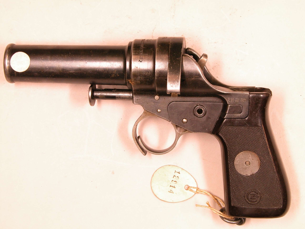 Signalpistol 27 mm Vz 30 - Forsvarets museer / DigitaltMuseum