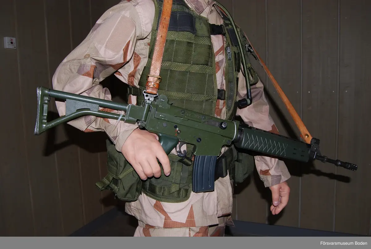 Automatkarbin 5 - Försvarsmuseum Boden / DigitaltMuseum