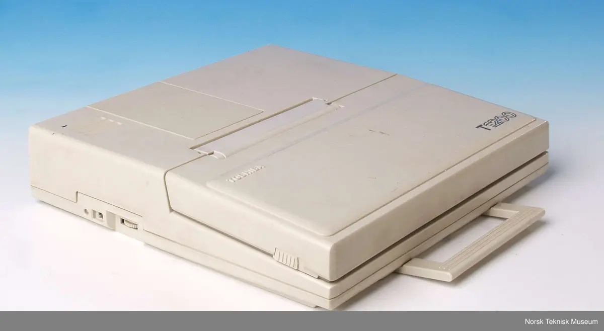 Datamaskin - Norsk Teknisk Museum / DigitaltMuseum