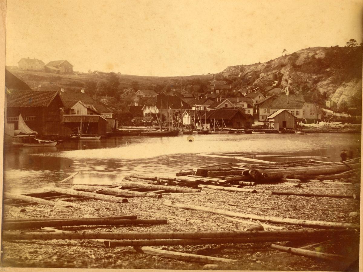 Brevik indre havn med seilkogger - Telemark Museum / DigitaltMuseum