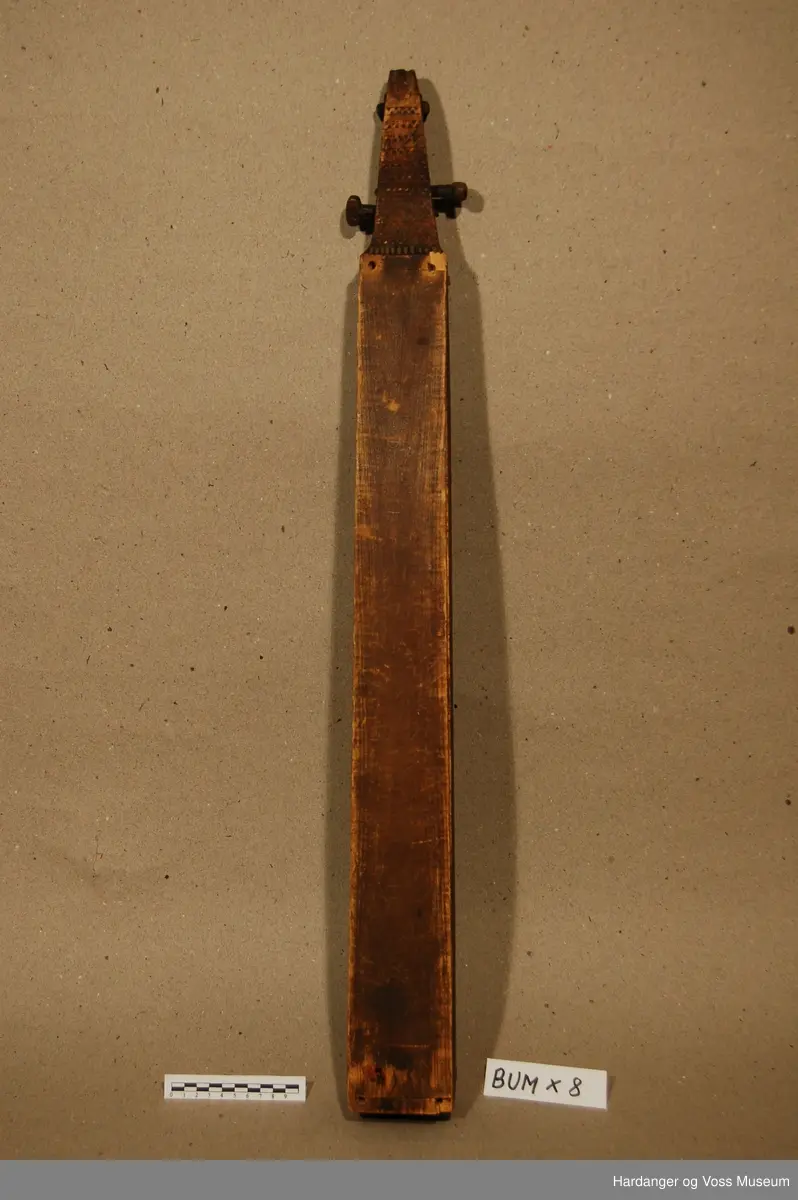 Langeleik - Hardanger og Voss Museum / DigitaltMuseum