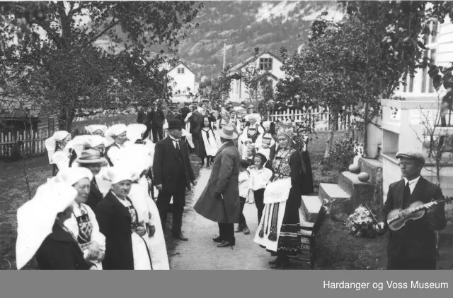 Bryllup, Guro og Lars Fritjof Næsheim - Hardanger og Voss Museum ...